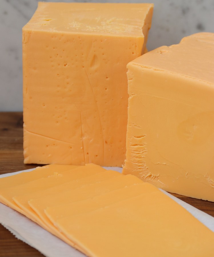 New School Quality American Cheese, piece - DeLAURENTI